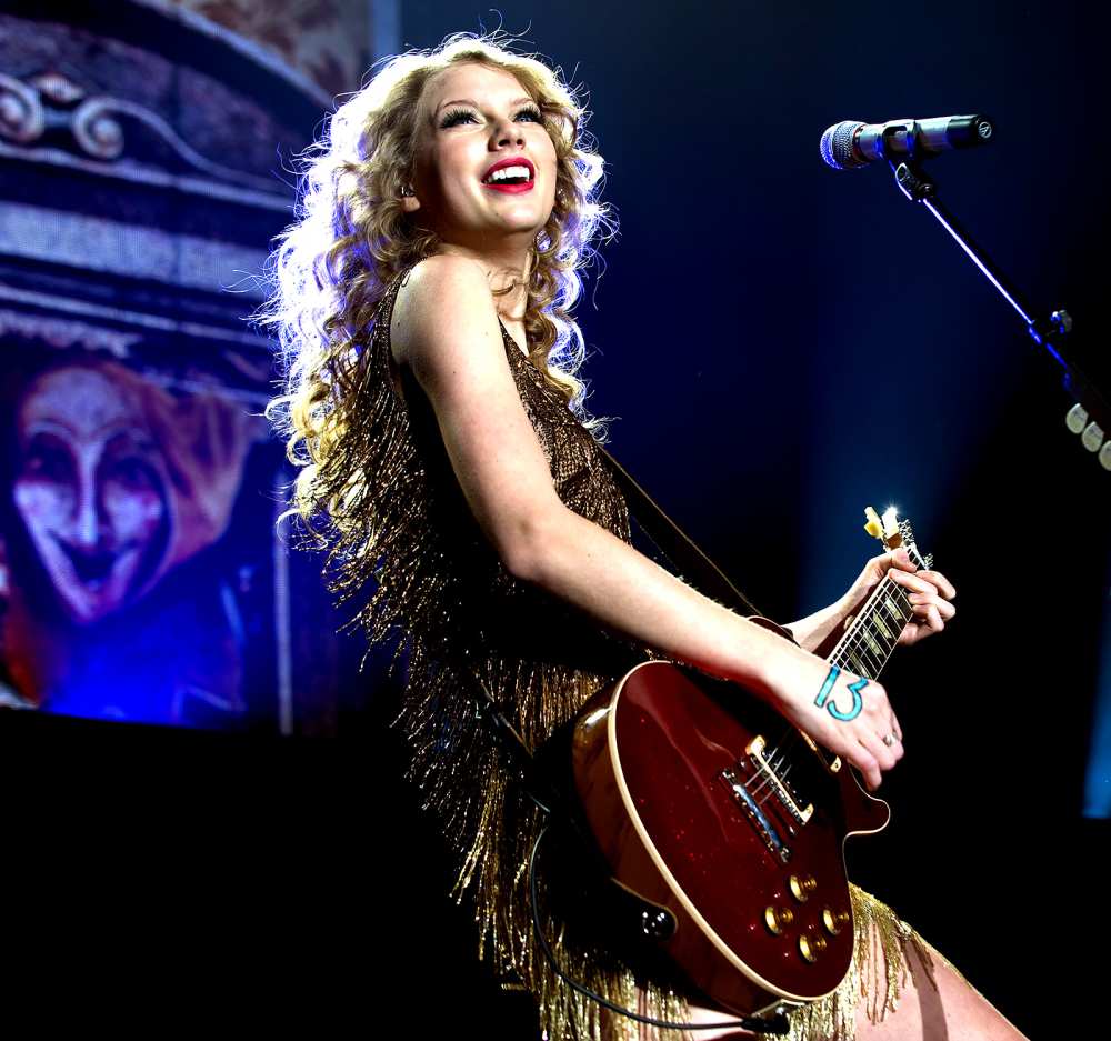 Country Music’s Blonde Bombshells: Photos | Us Weekly