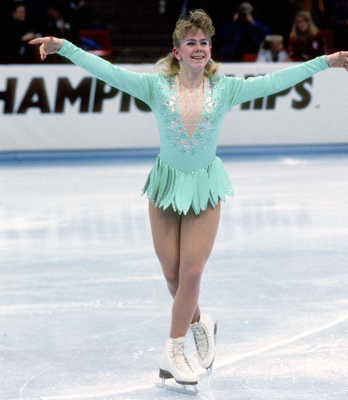'I, Tonya' Trailer: Watch Margot Robbie Hits the Ice | Us Weekly