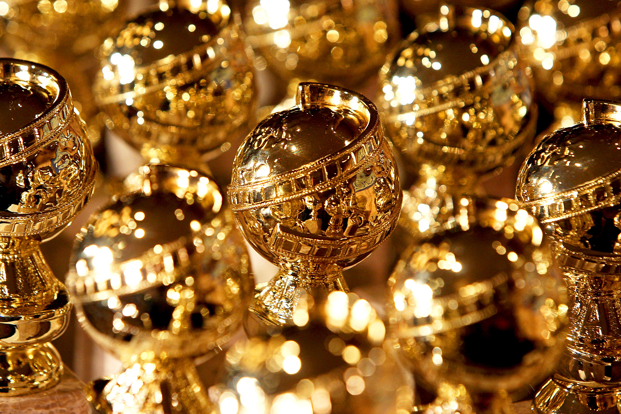 The Golden Globe Ice Cube Recipe You Need for Your Viewing Party | Us ...