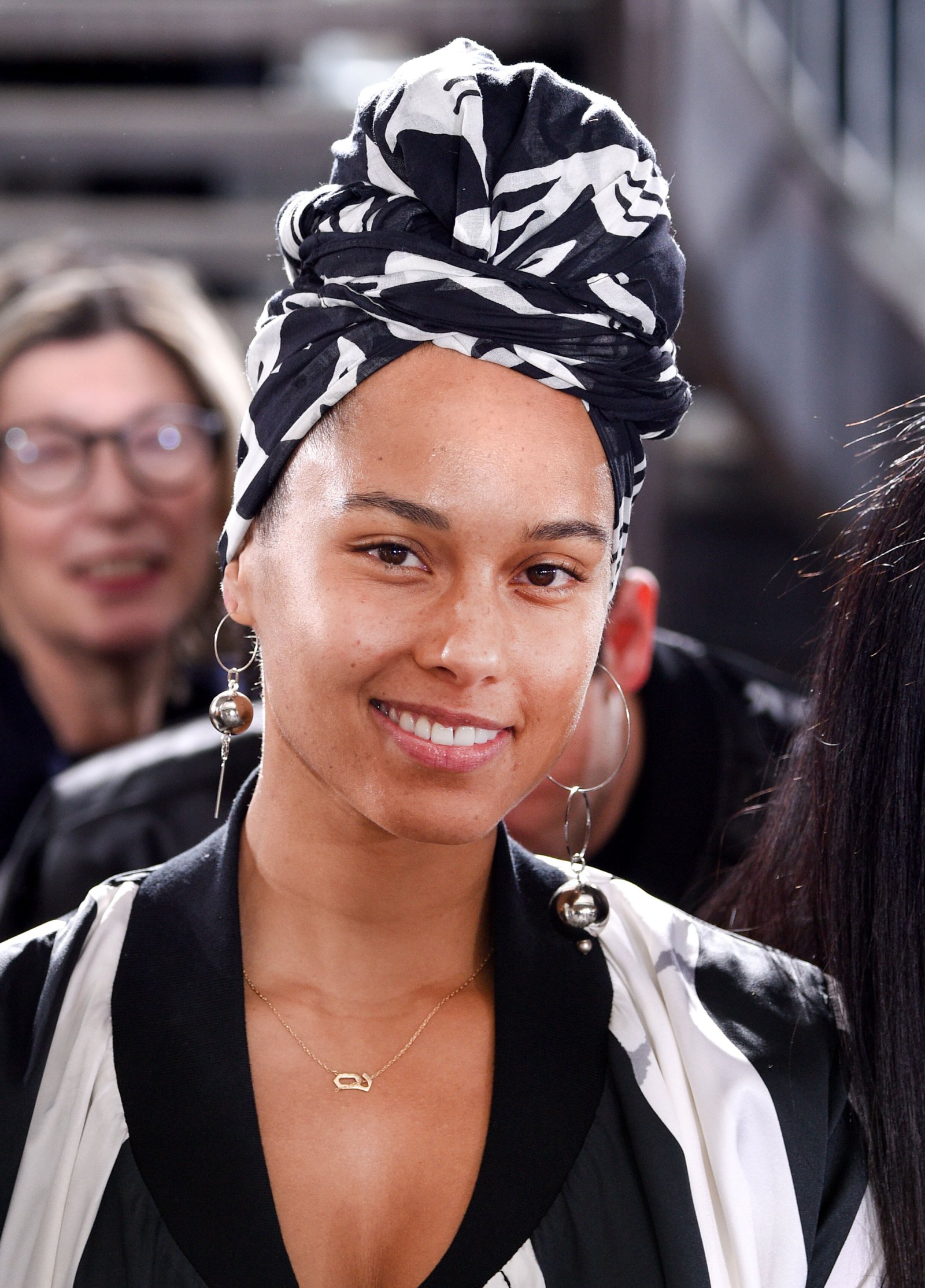 Alicia Keys' No-Makeup Makeup Beauty Look: Pics