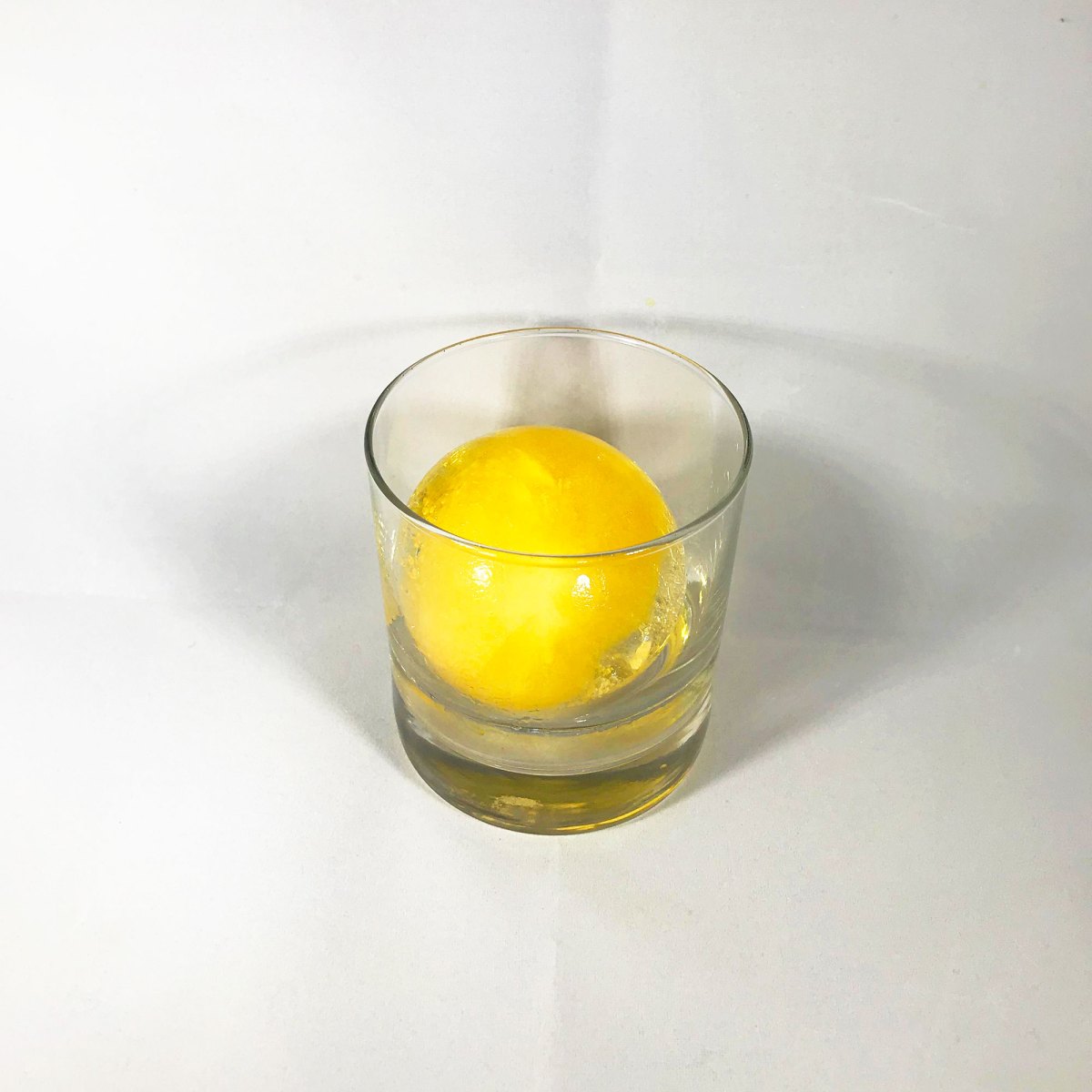 The Golden Globe Ice Cube Recipe You Need for Your Viewing Party | Us ...