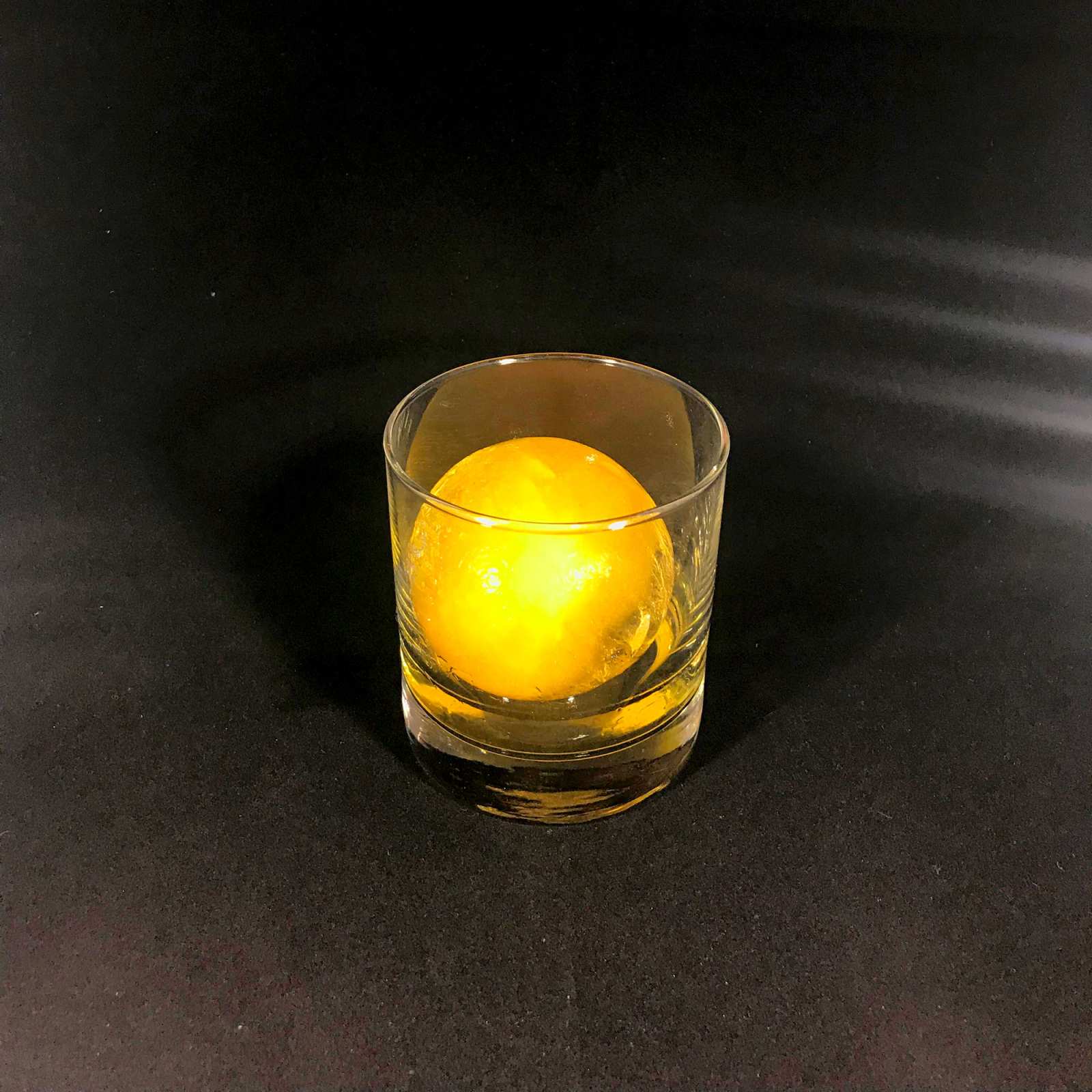 The Golden Globe Ice Cube Recipe You Need for Your Viewing Party | Us ...