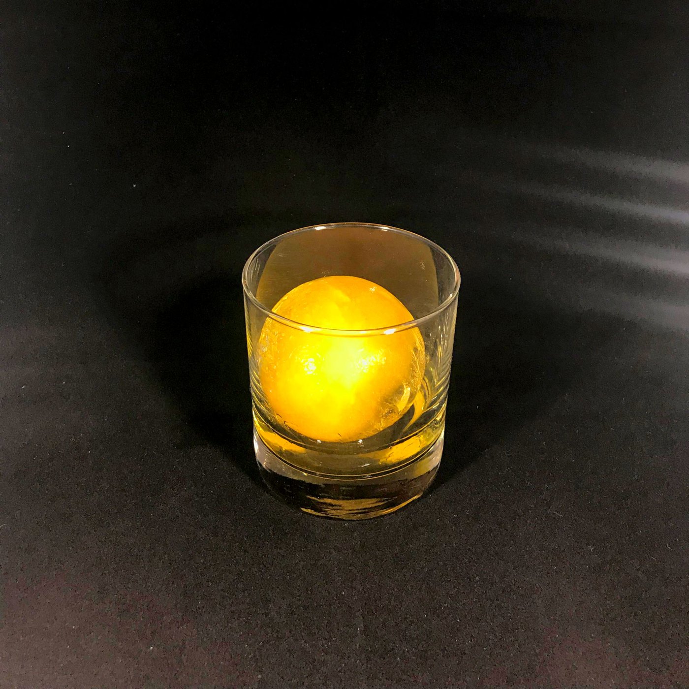 The Golden Globe Ice Cube Recipe You Need for Your Viewing Party | Us ...