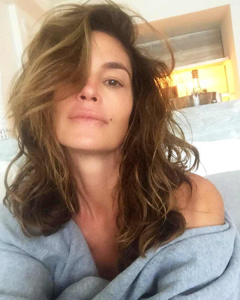 Cindy Crawford Fashion, Hair, Makeup Through the Years