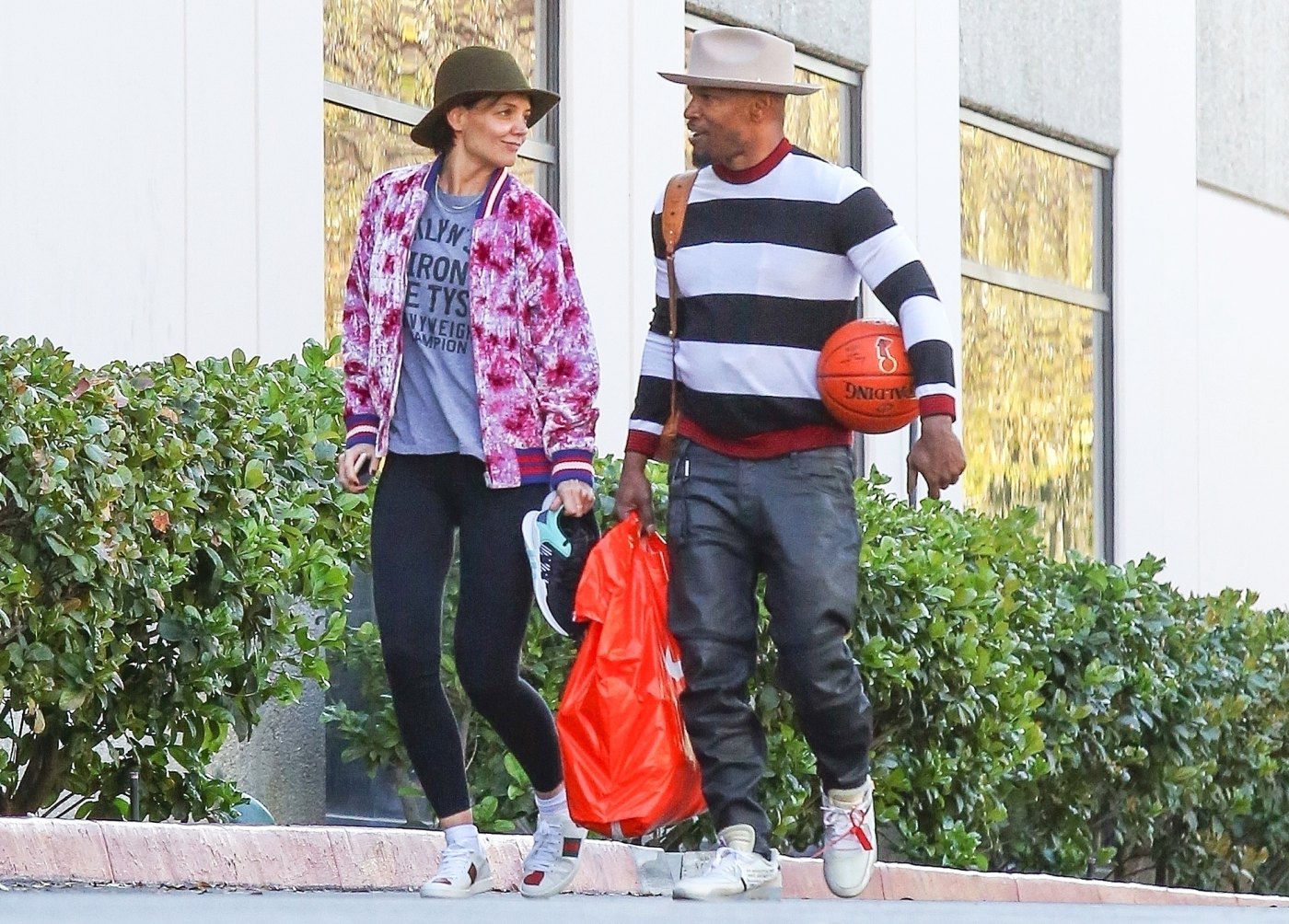 Katie Holmes, Jamie Foxx Play Basketball on Valentine’s Day: Pics | Us ...