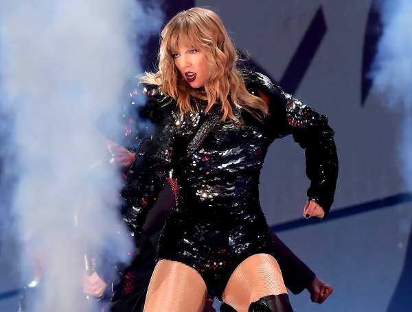 Taylor Swift’s ‘Reputation’ Stadium Tour Setlist | Us Weekly