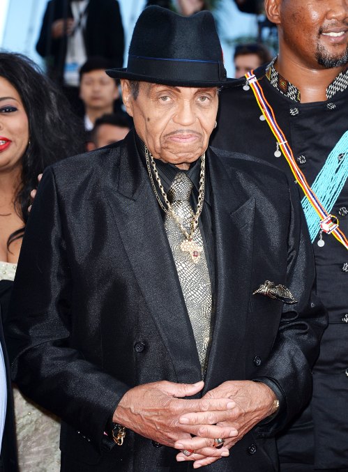 Joe Jackson Dead: Father of Michael, Janet Jackson Dies at 89 | Us Weekly