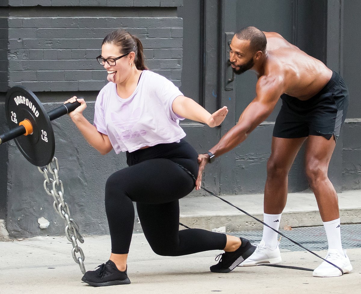 How Ashley Graham Stays Healthy and Keeps Her Body Fit: Pics
