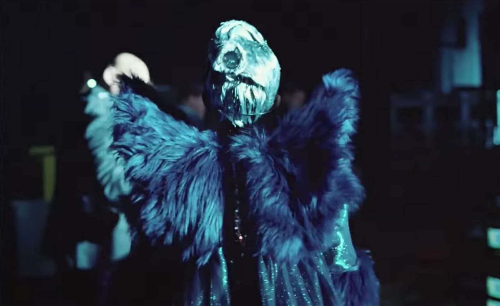 Natalie Portman Drama ‘Vox Lux’ Gets 2 Stars: Review | Us Weekly