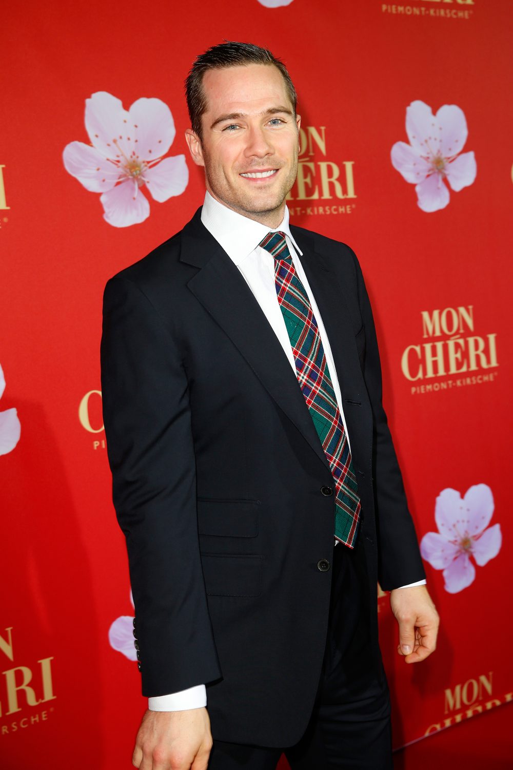 15 Hottest Men on Hallmark This Holiday Season | Us Weekly
