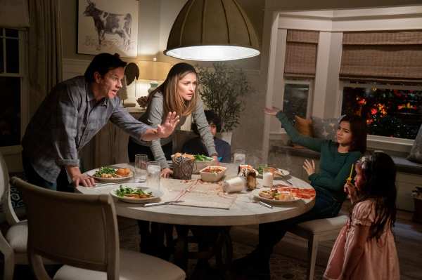 'Instant Family' Review: This Great Comedy Has 'Warm and Fuzzy Magic ...