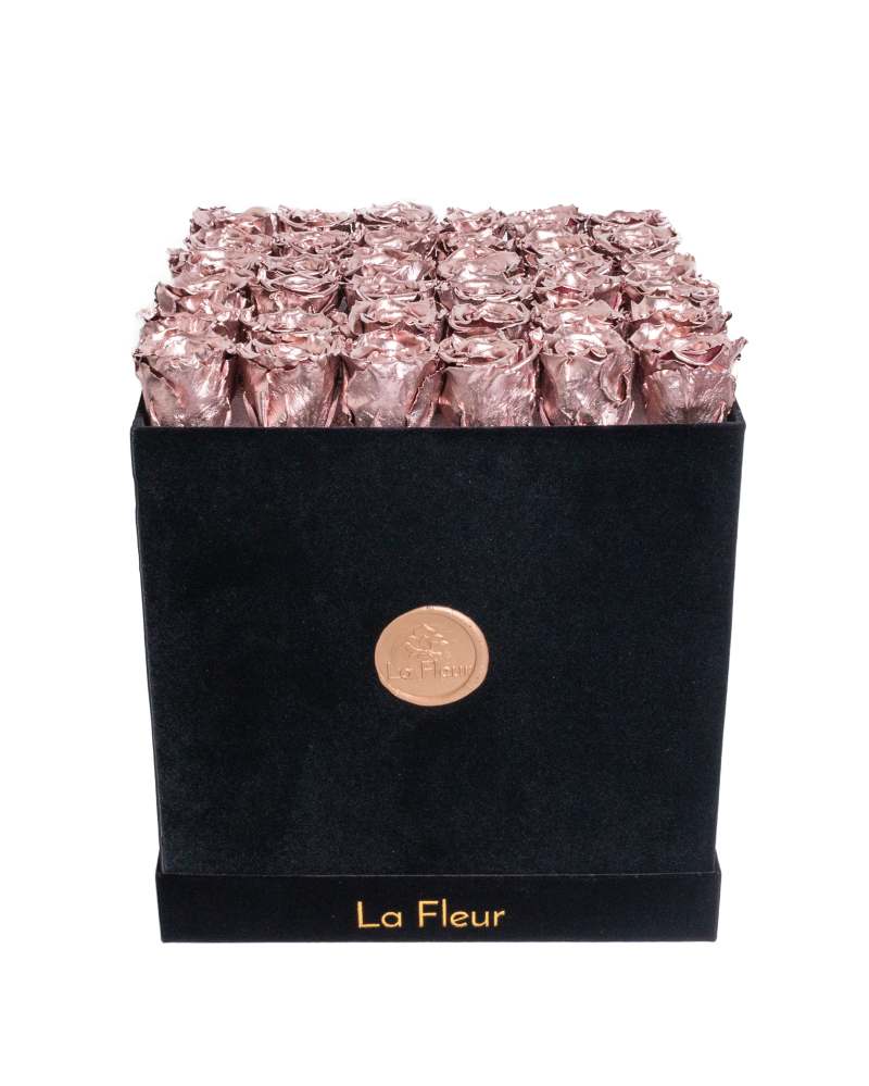 Gift Guide 2018: La Fleur Bouquets Long-Lasting Roses | Us Weekly