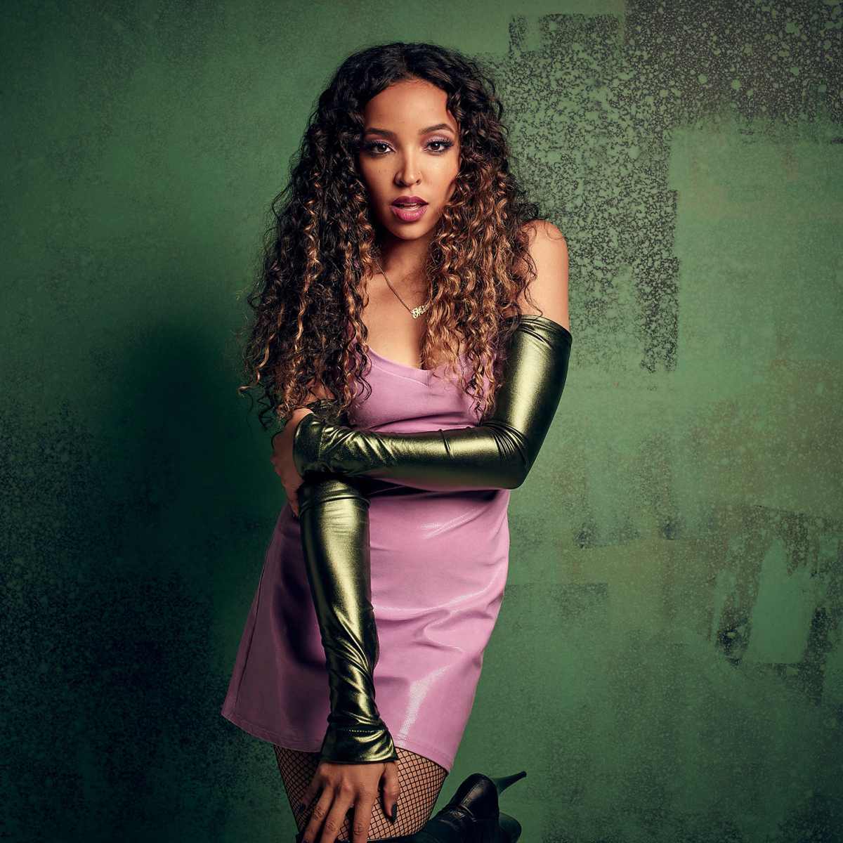 Tinashe Previews ‘Rent Live’: I Love How ‘Risque’ It Is | Us Weekly
