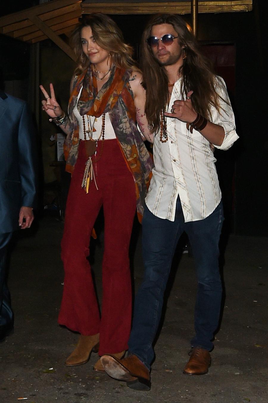 Paris Jackson Performs in L.A. With Boyfriend Gabriel Glenn: Pics