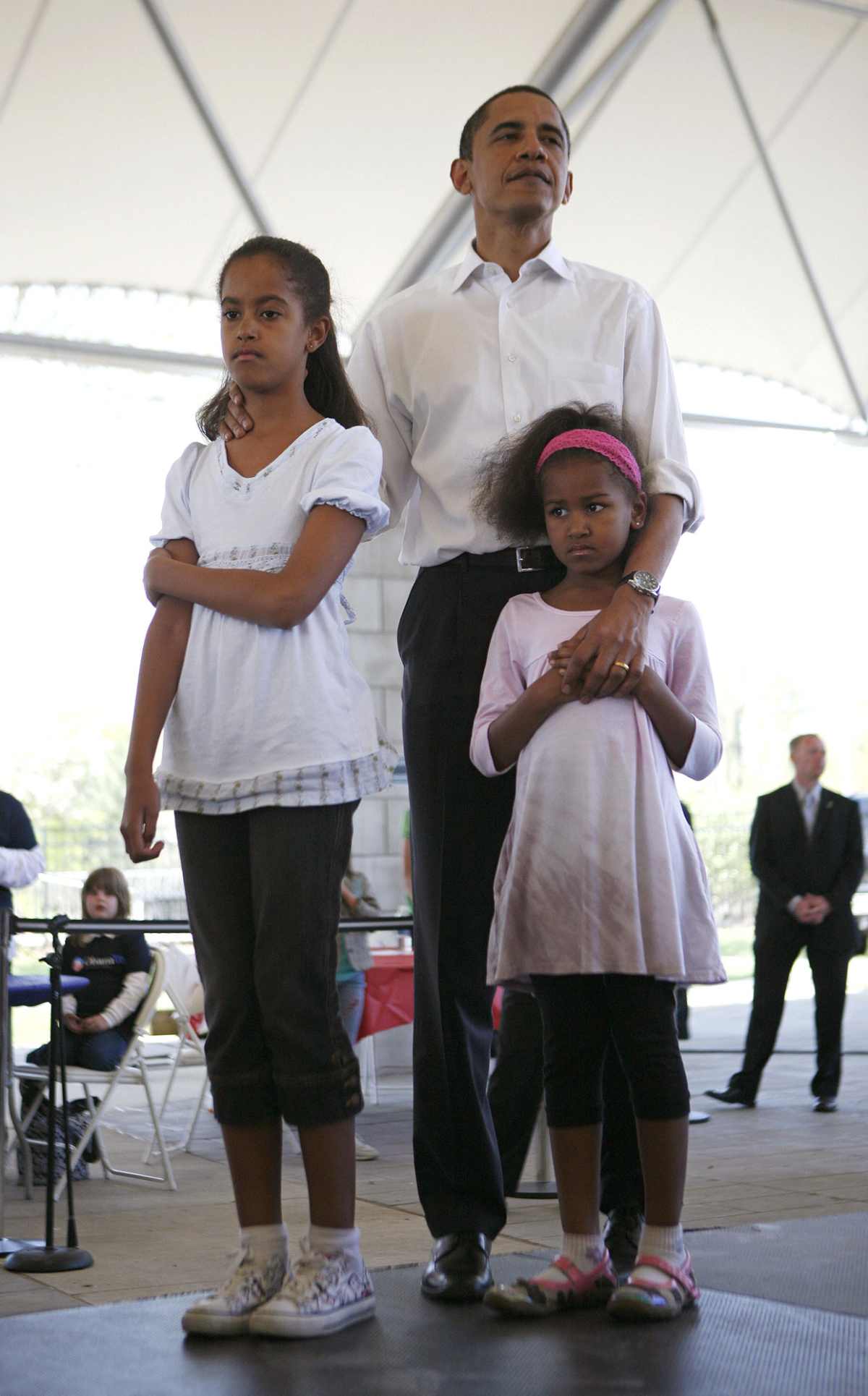 Obama Family Album: Barack, Michelle, Malia, Sasha: Photos