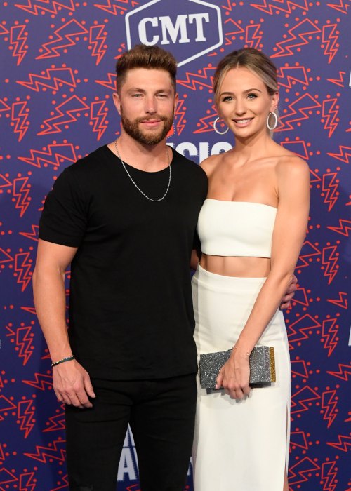 'Bachelor' Alum Lauren Bushnell, Country Singer Chris Lane Are Engaged ...