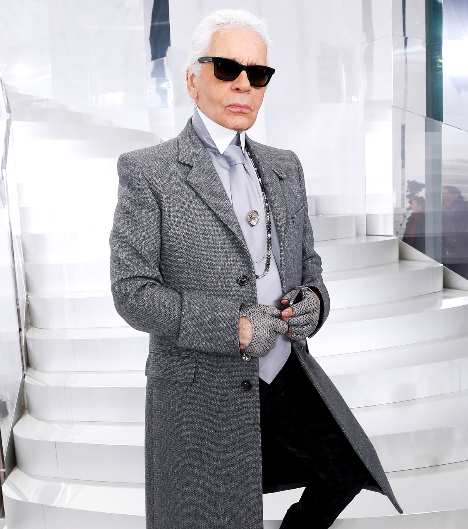 Karl Lagerfeld, L’Oreal Paris Launching Makeup Line Post-Death | Us Weekly