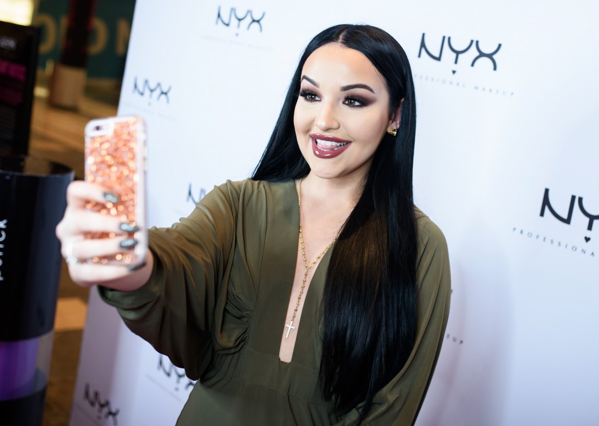 Who Is Amanda Ensing? Meet the YouTuber Feuding With Kylie Jenner