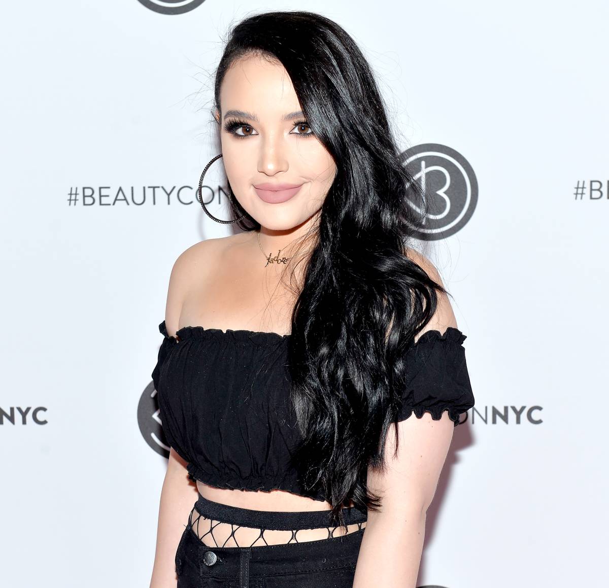 Who Is Amanda Ensing? Meet the YouTuber Feuding With Kylie Jenner | Us ...