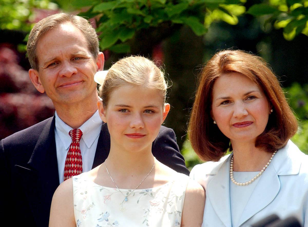 Elizabeth Smart’s Father Ed Comes Out as Gay, Divorcing Wife Lois | Us ...