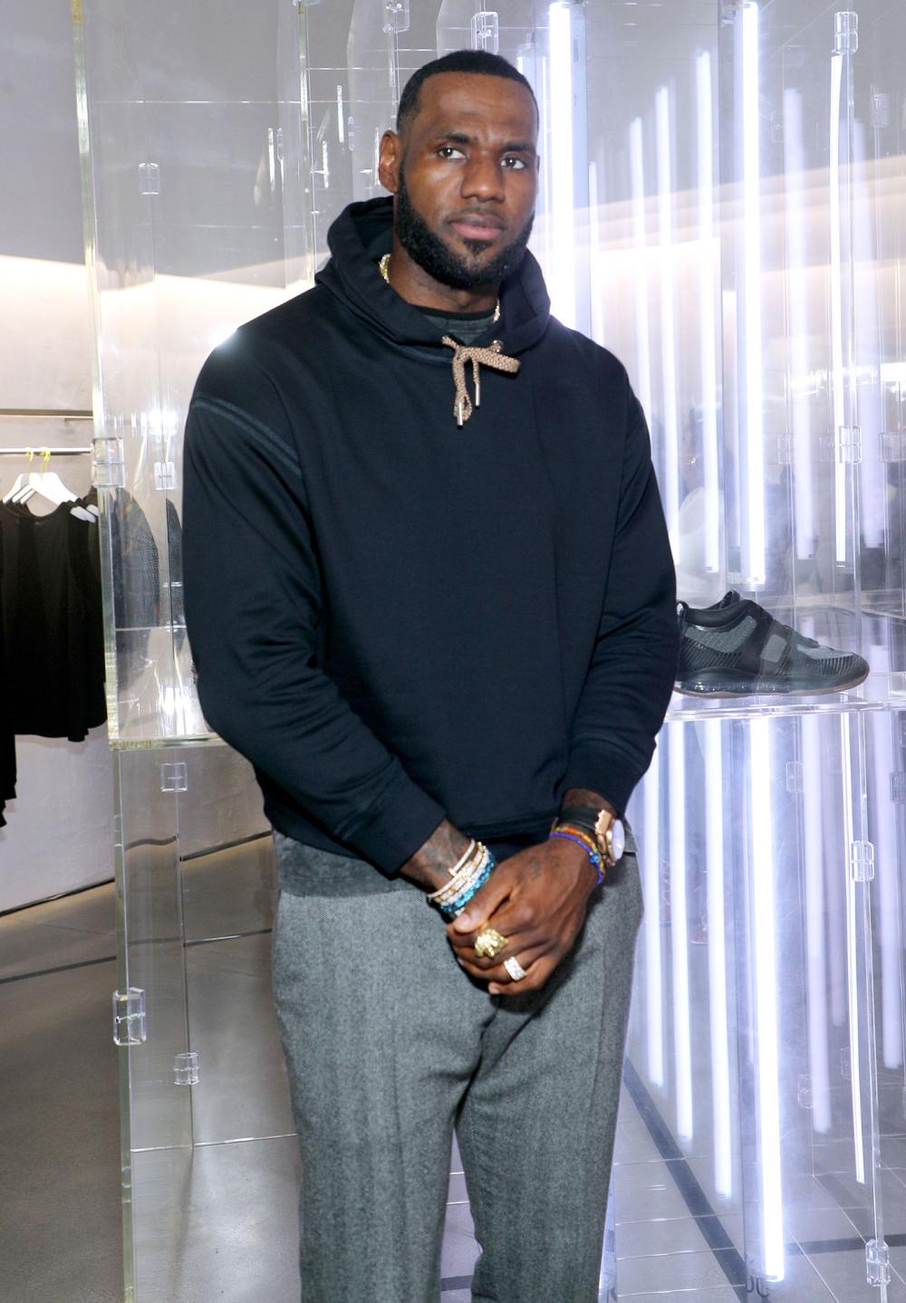 Celebs Evacuate From Getty Fire: LeBron James, Ryan Phillippe, More ...