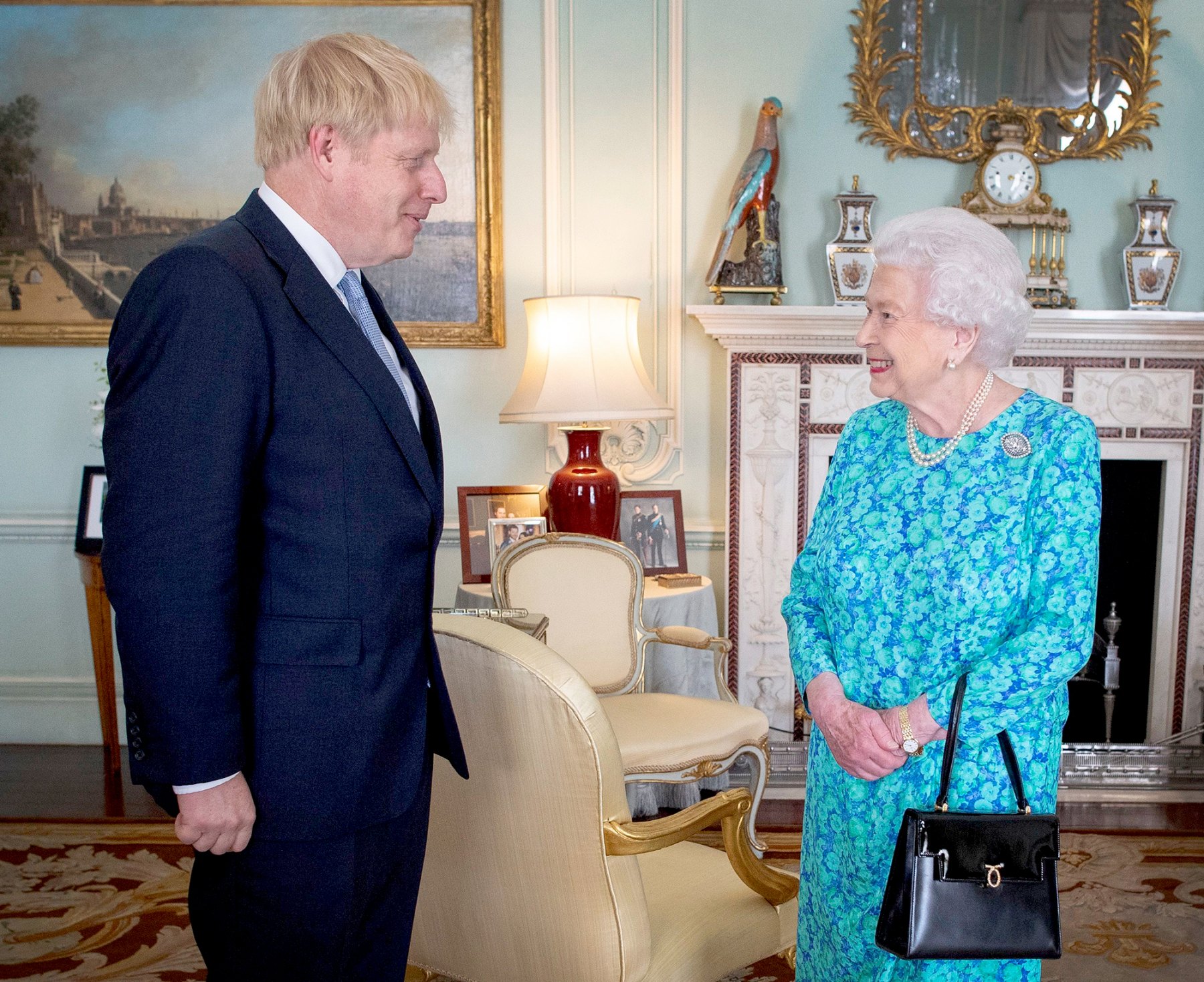 Queen Elizabeth Appears to Remove Duchess Meghan, Prince Harry Pic | Us ...