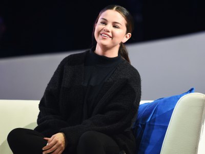 Selena Gomez Clarifies Relationship Status After Samuel Krost Pics | Us ...