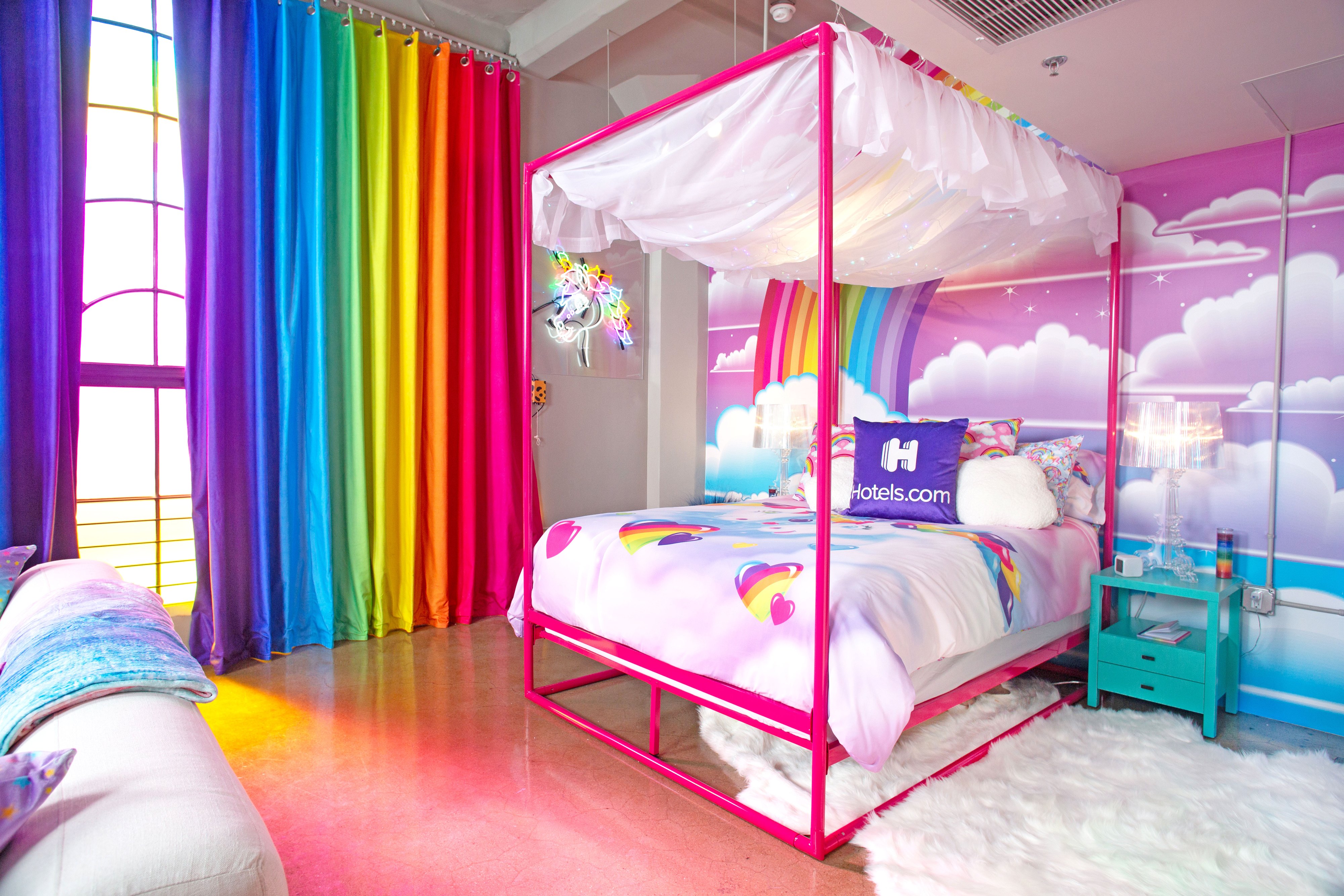 Lisa Frank Hotel Suite Features '90s Snacks, More: Photos | Us Weekly