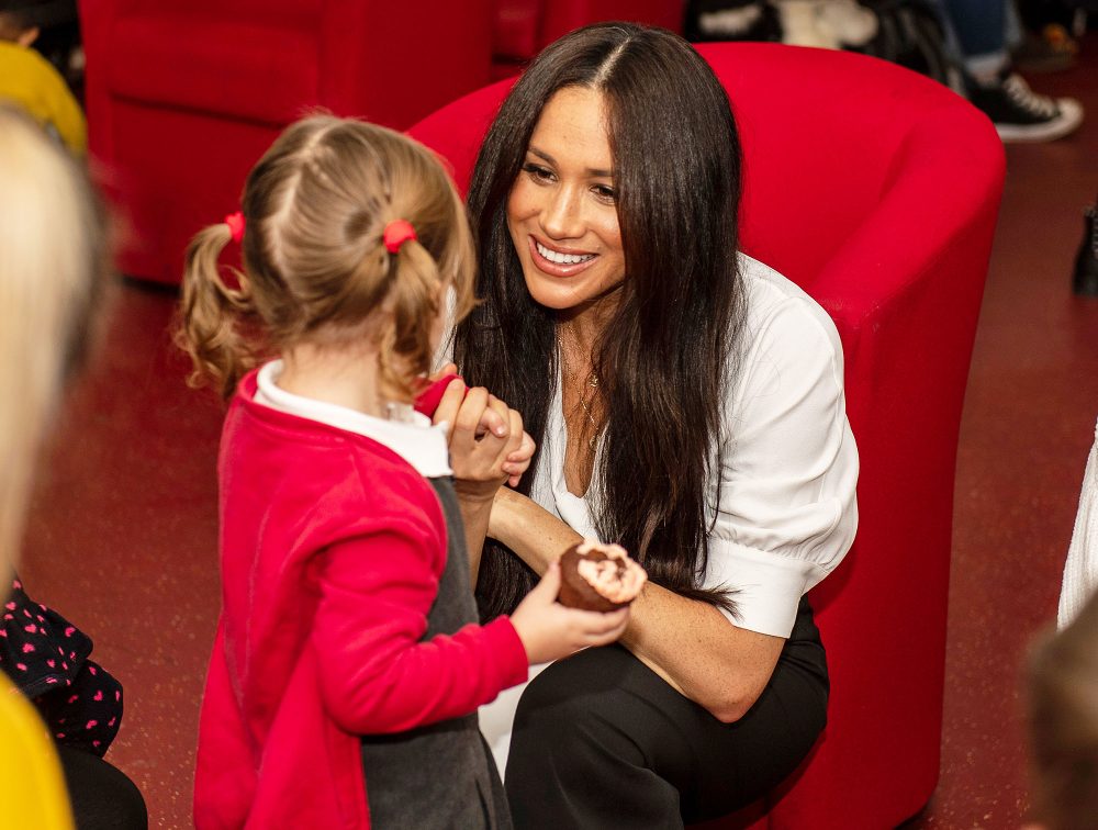 Duchess Meghan, Prince Harry’s Son Archie Is Crawling, Has 2 Teeth | Us ...