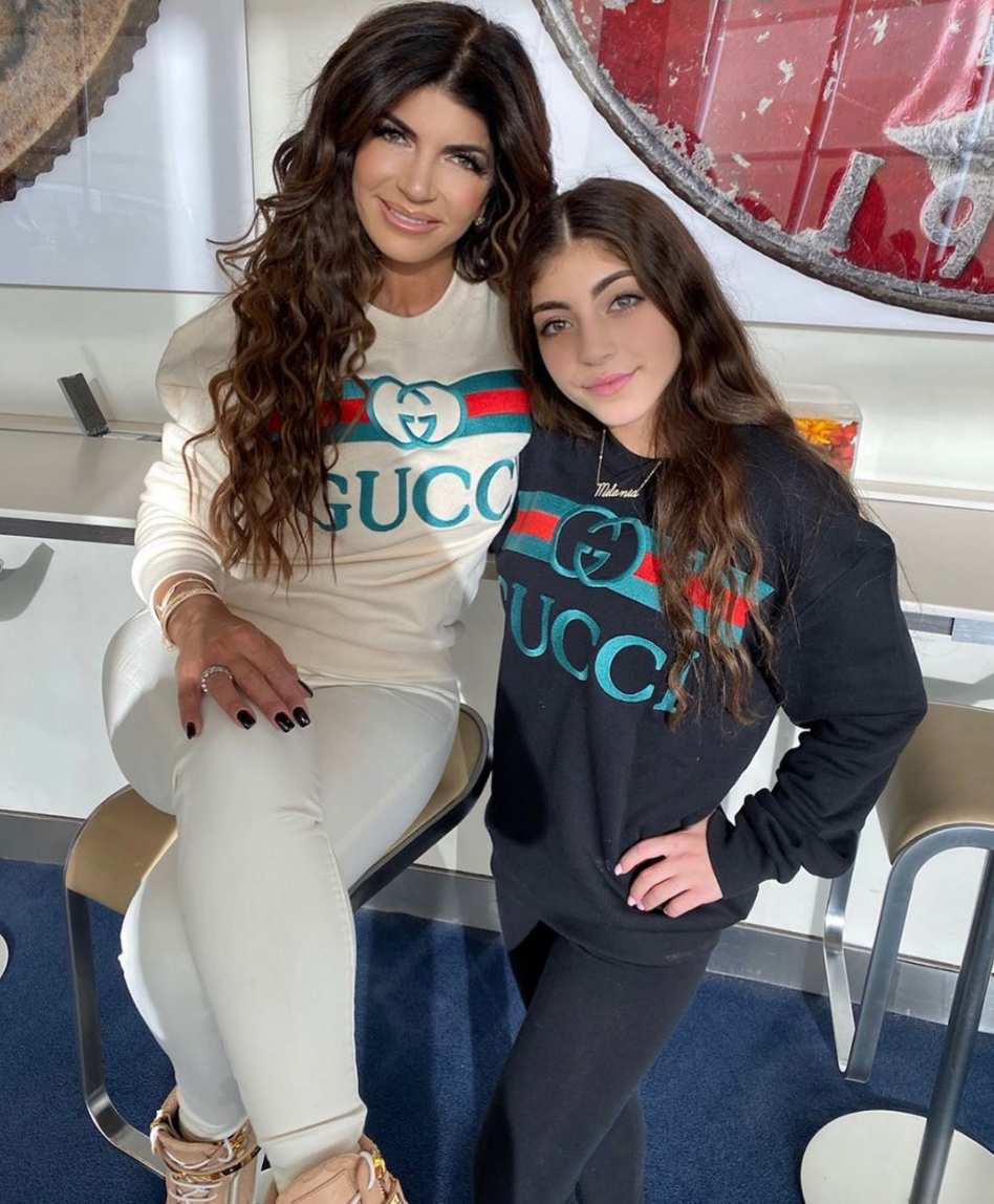 Joe Giudice Reunites With Teresa Giudice, Daughters in Italy: Pic | Us ...