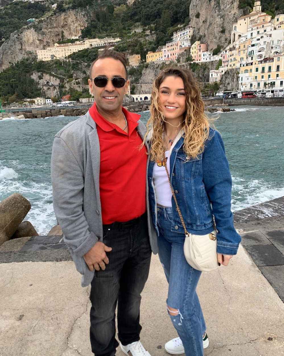 Joe Giudice Reunites With Teresa Giudice, Daughters in Italy: Pic | Us ...