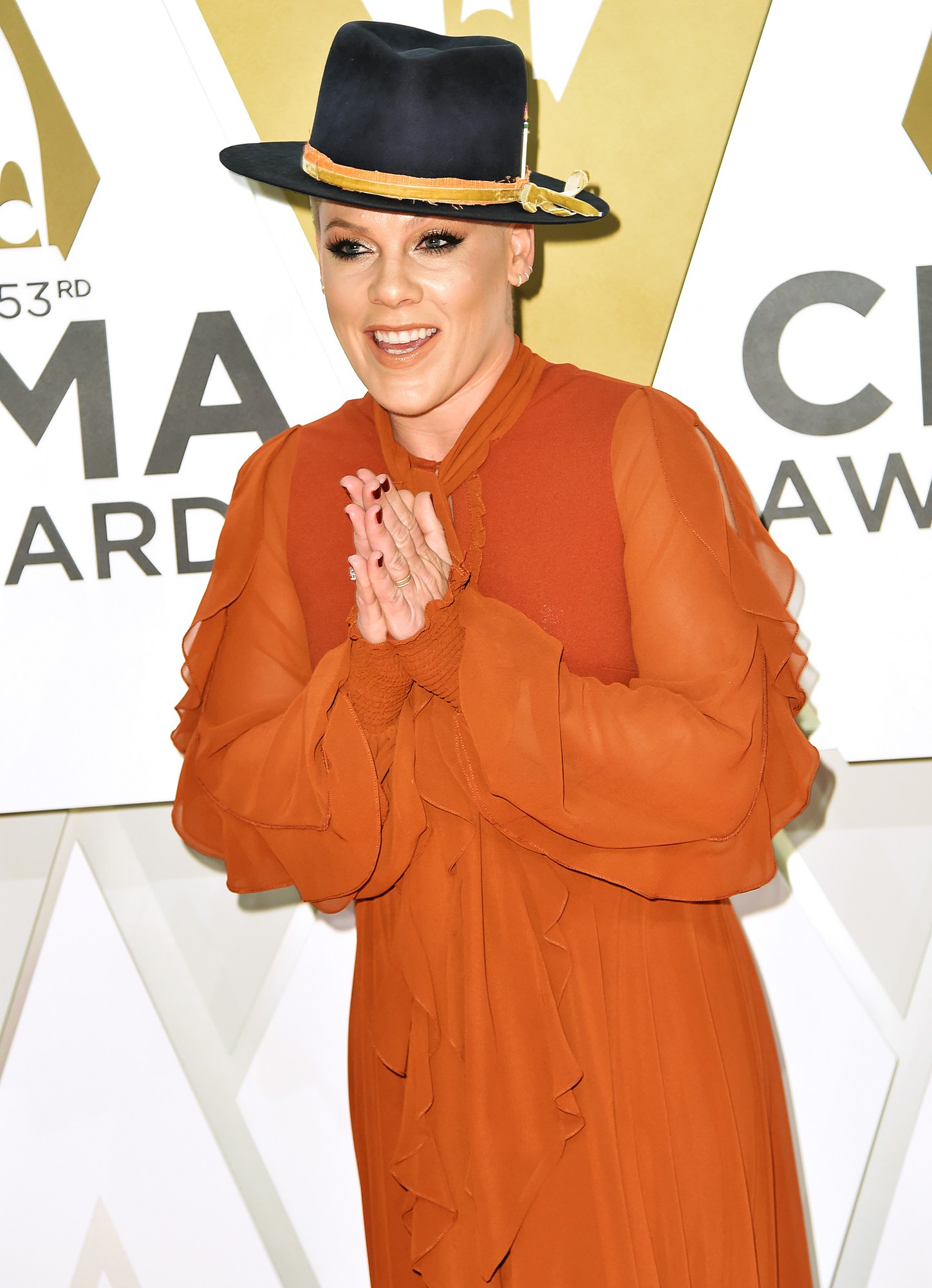 Pink Announces Music Break at CMA Awards 2019 With Carey Hart, Kids ...