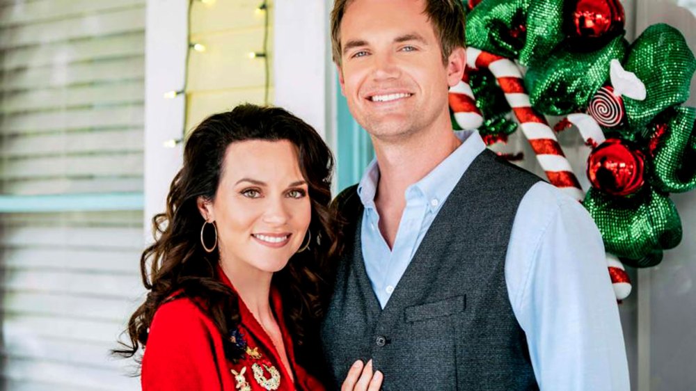 A Full Guide of TV’s Must-Watch 2019 Christmas Movies: Photos | Us Weekly