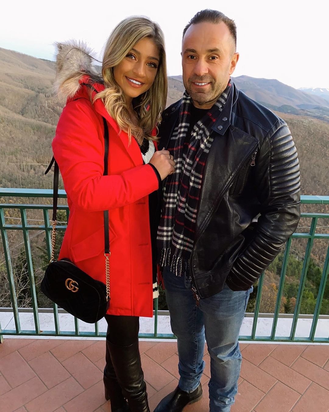 Joe Giudice Reunites With Daughters in Italy for Christmas: Video | Us ...