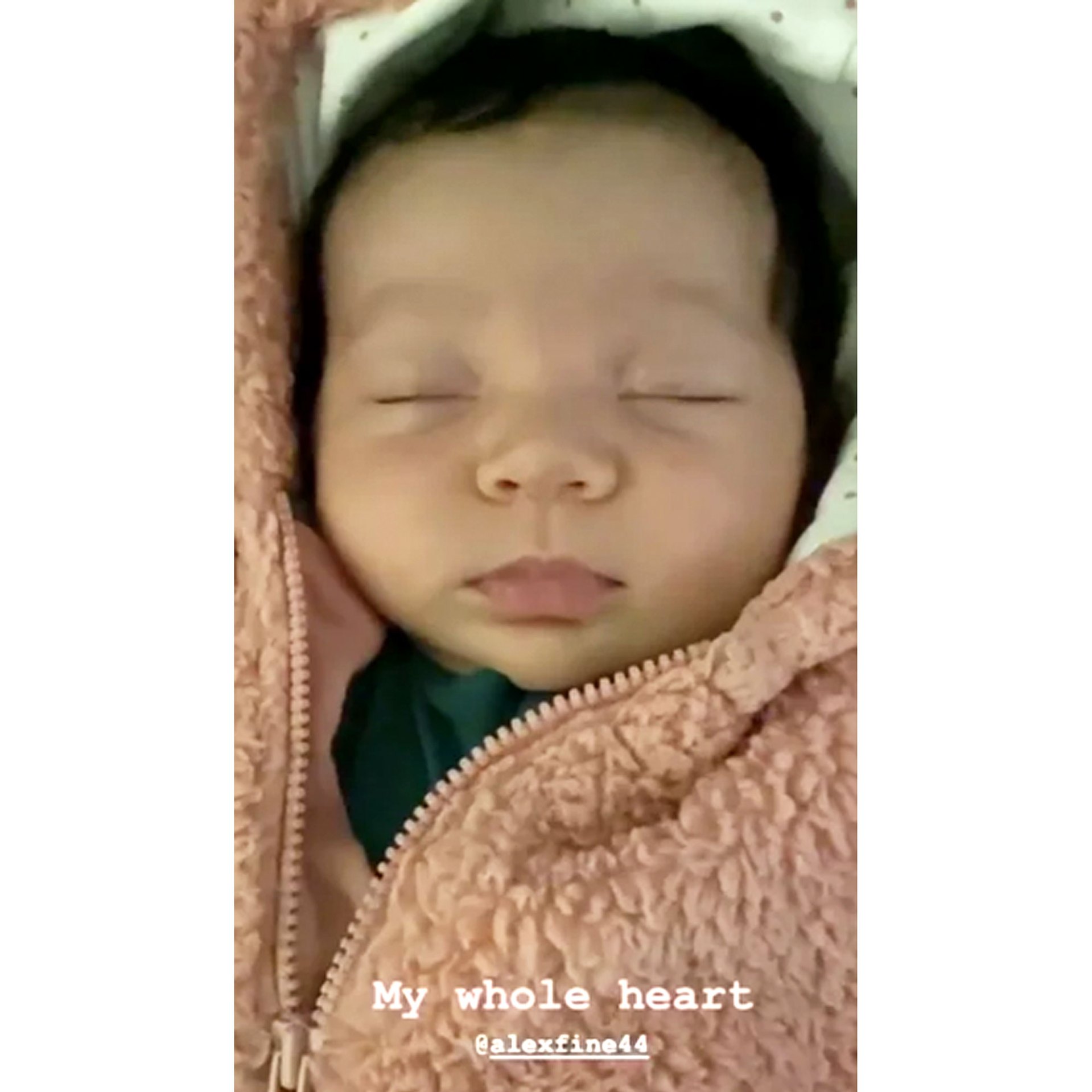 Cassie Shares 1st Photo of Her, Alex Fine’s Daughter Frankie’s Face ...