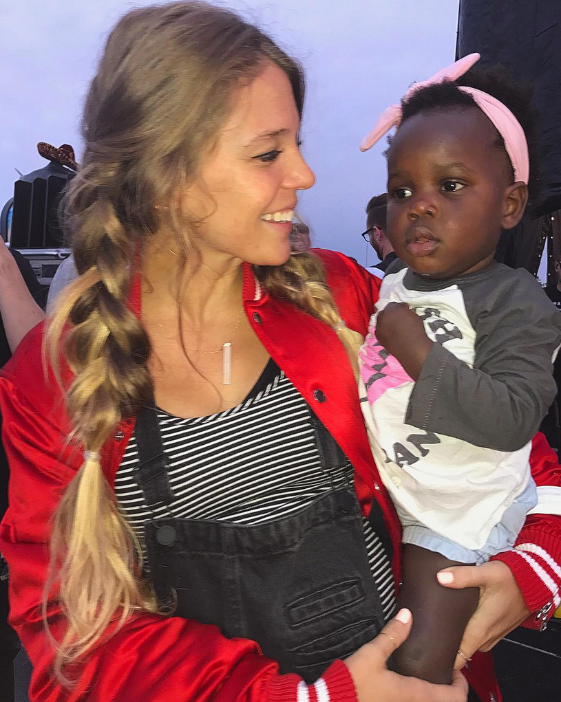 Thomas Rhett, Lauren Akins’ Sweetest Moments With Family: Pics | Us Weekly
