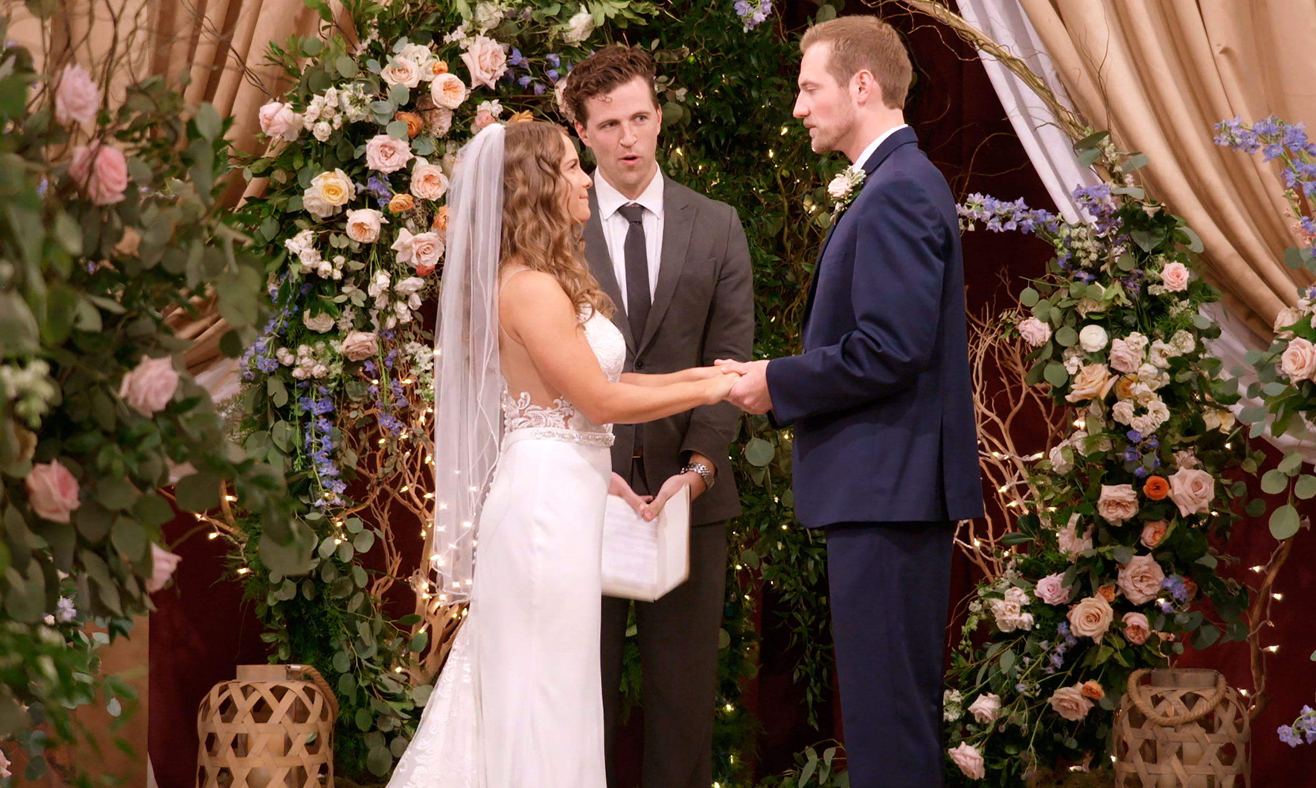 'Love Is Blind' Finale: Which Couples Said 'I Do' | Us Weekly