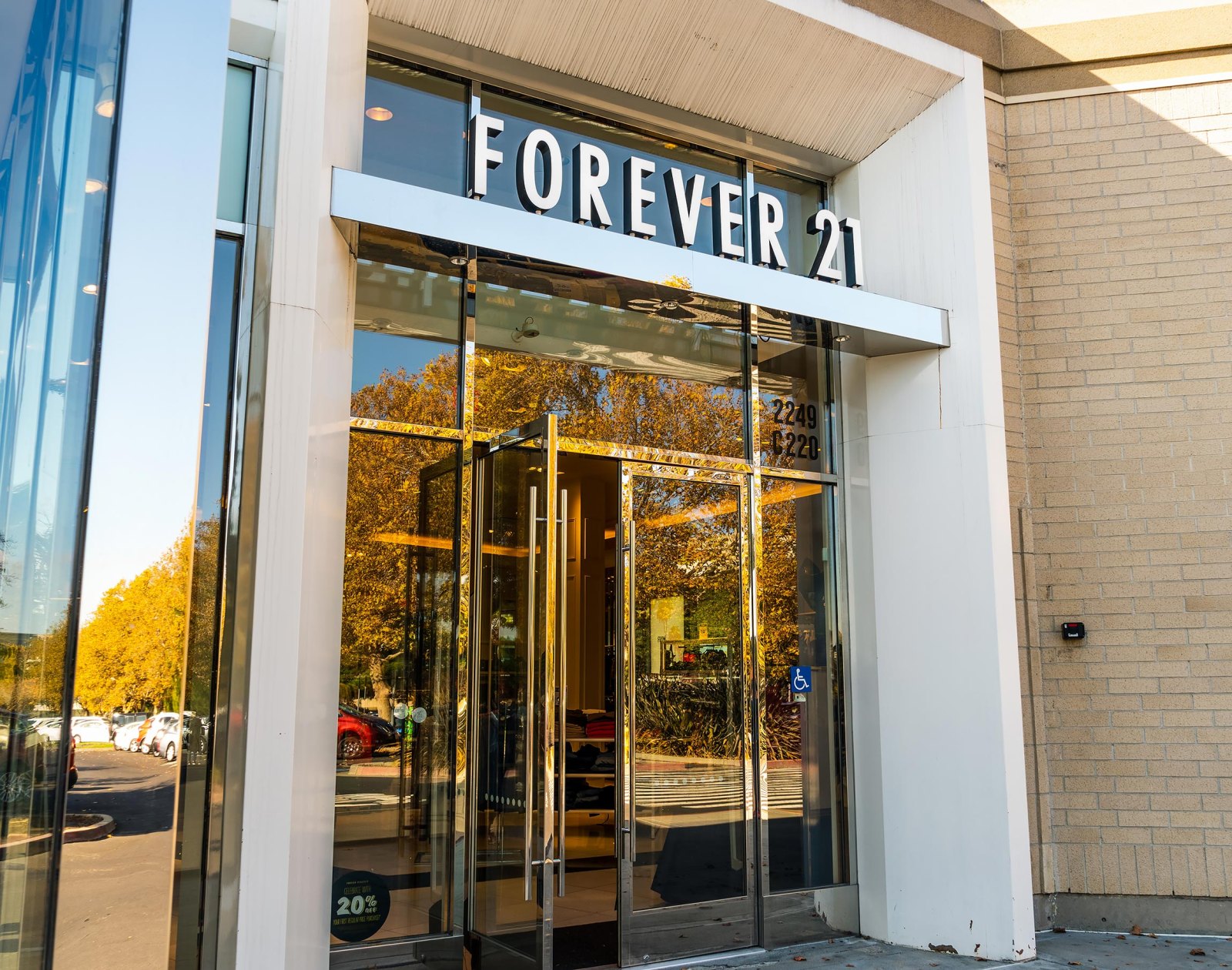 Fashion and Clothing Stores Closing Due to Coronavirus | Us Weekly