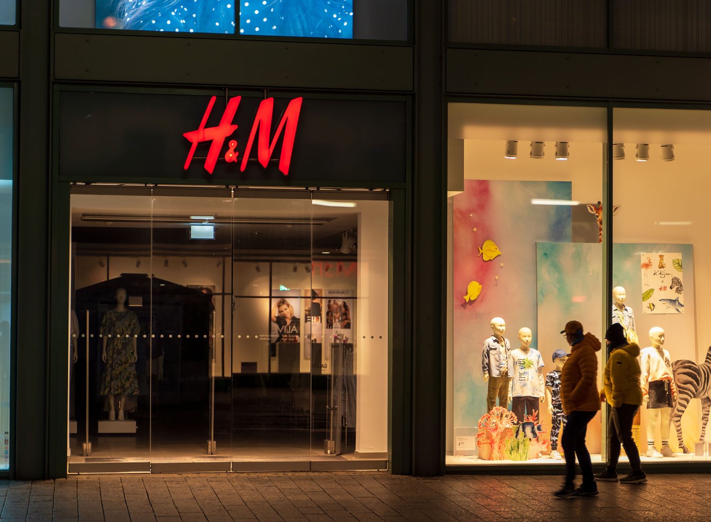Fashion and Clothing Stores Closing Due to Coronavirus | Us Weekly