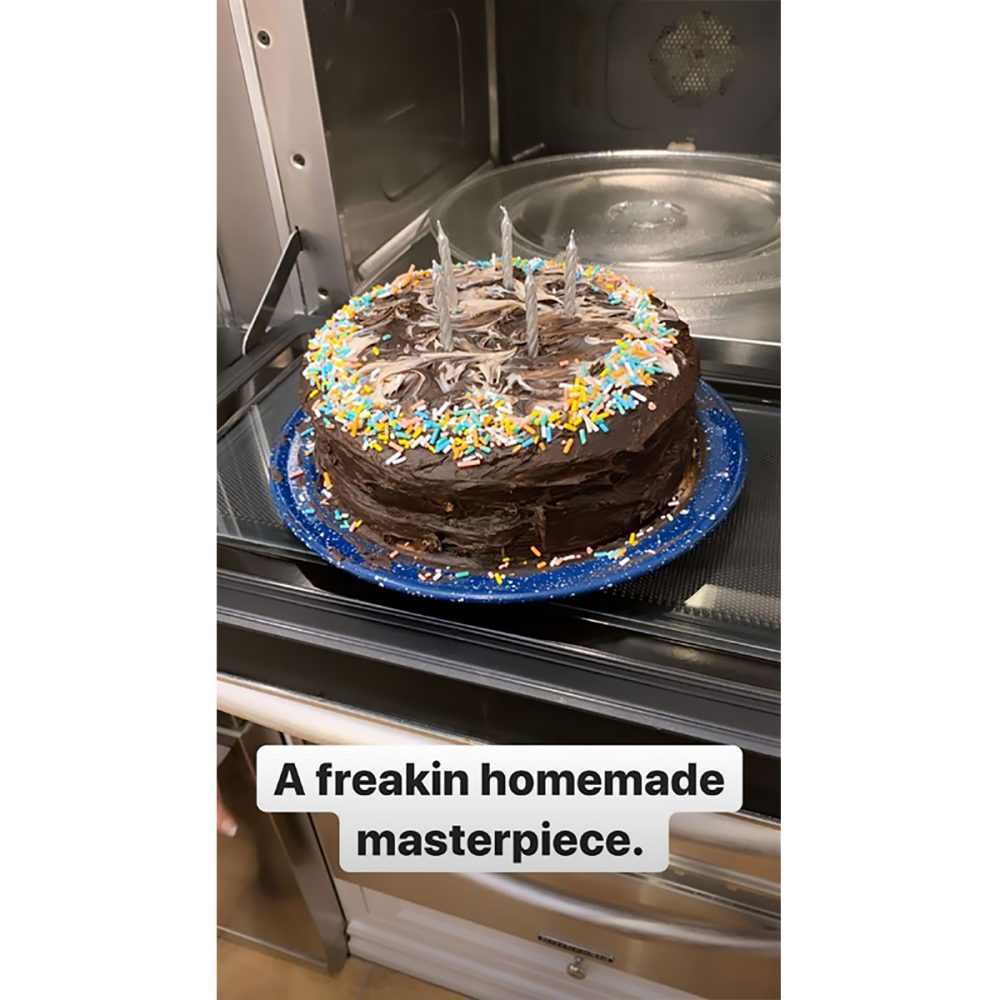 Celebrities’ Best Cakes: See Treats From Jennifer Lopez, Kelly Ripa ...