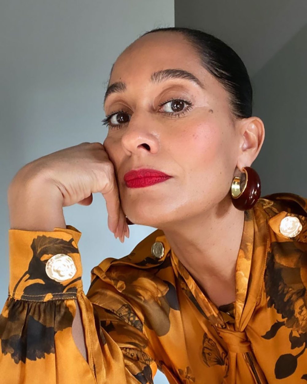 Tracee Ellis Ross’ Best Bold Lipstick Moments: Pics | Us Weekly