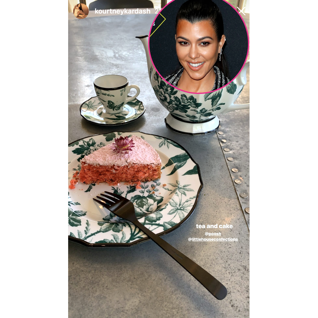 Stars Eating Cake: Photos