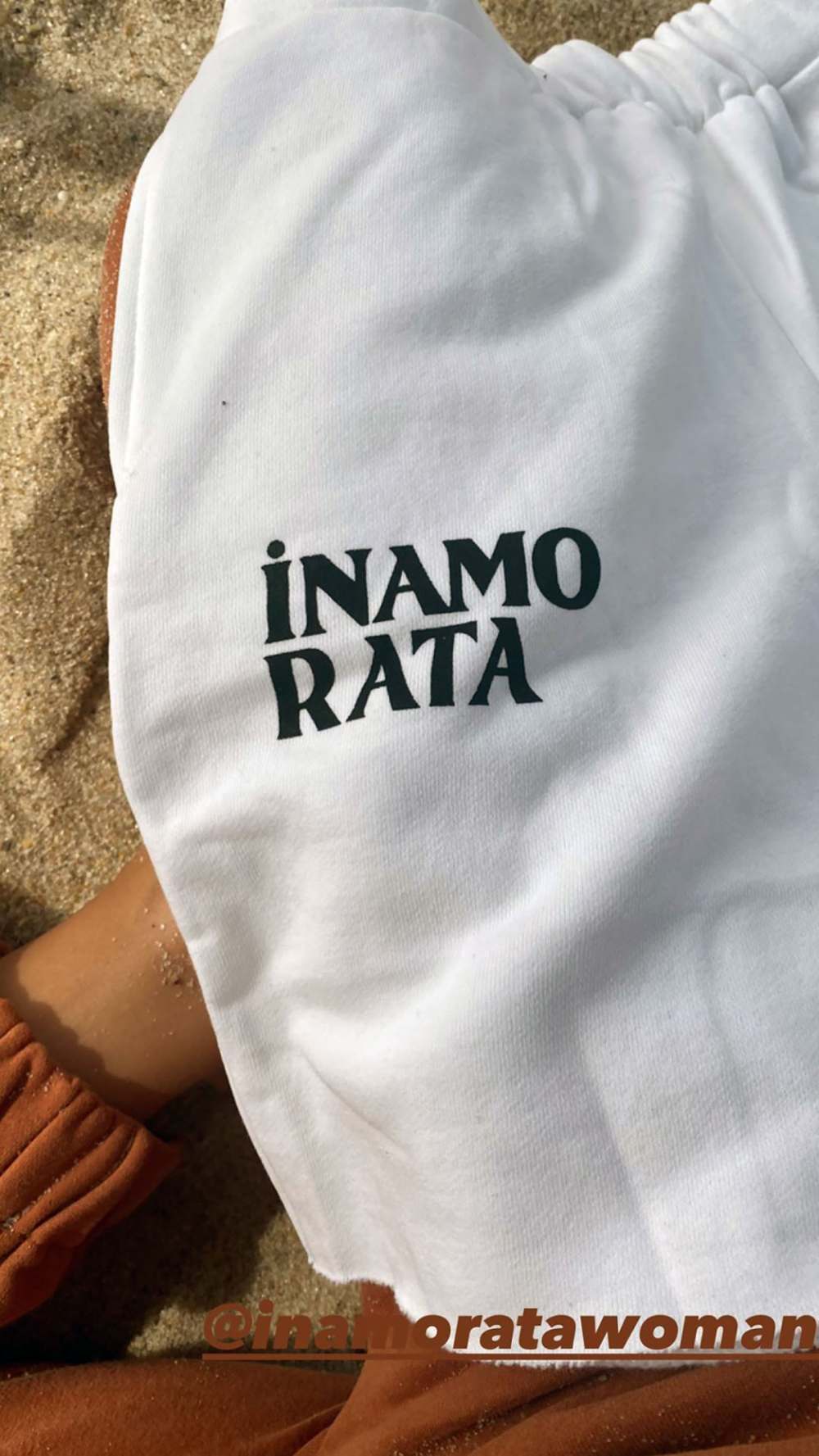 Emily Ratajkowski Teases Upcoming Inamorata Athleisure Collection: Pics
