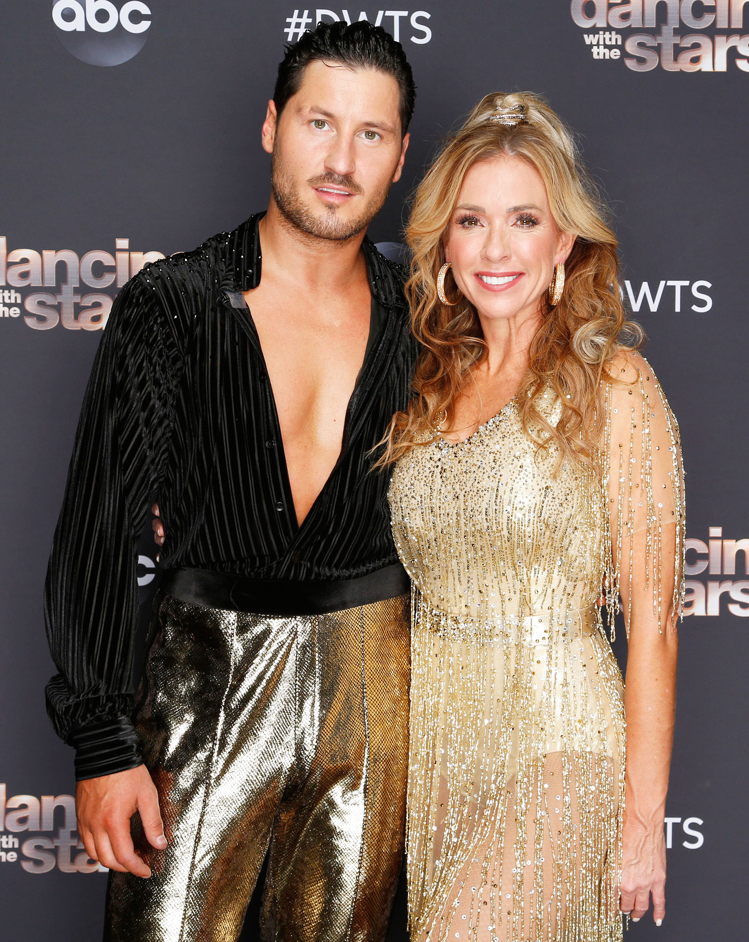 DWTS' Val Compares Tyra Banks to Steve Harvey After Mix-Up: Reactions ...