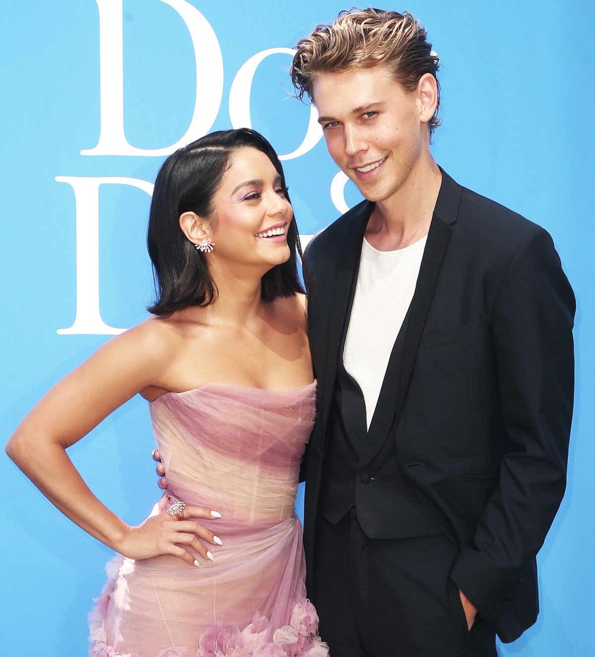 Vanessa Hudgens’ Dating History: Zac Efron, Austin Butler, More