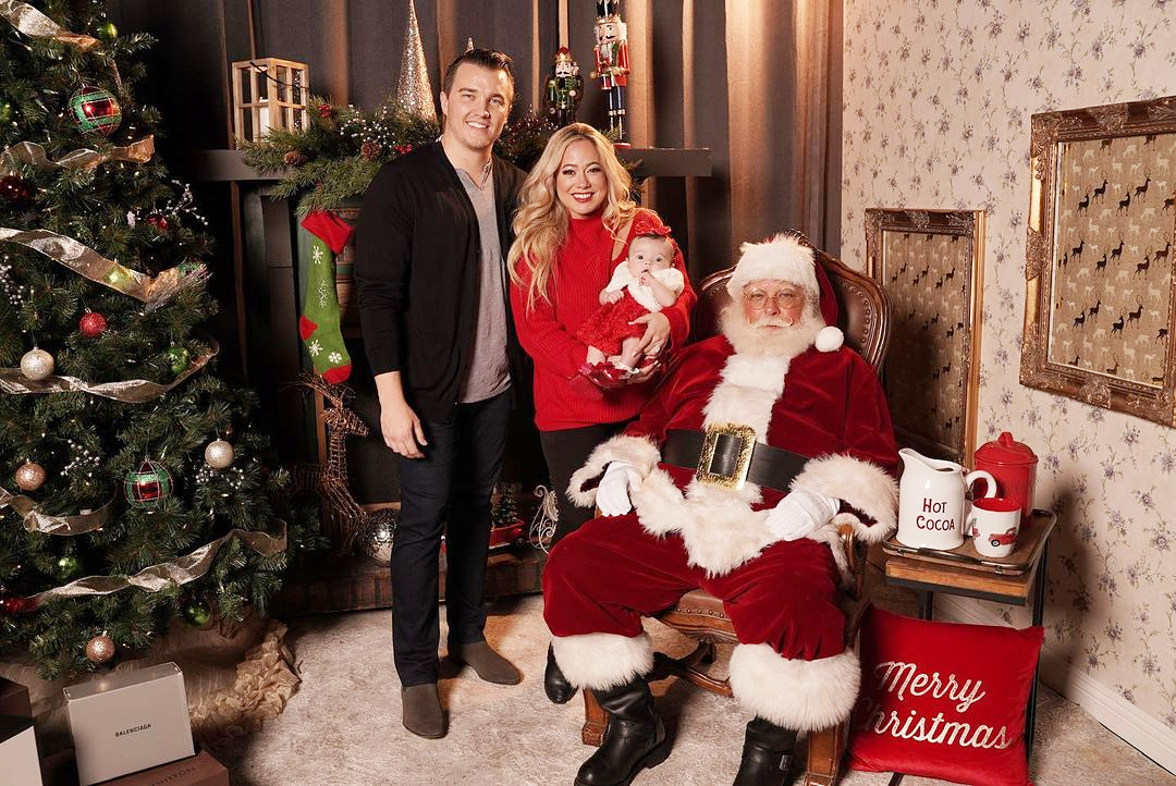 Celeb Kids’ Socially Distant Santa Visits for 2020 Holidays: Pics | Us ...