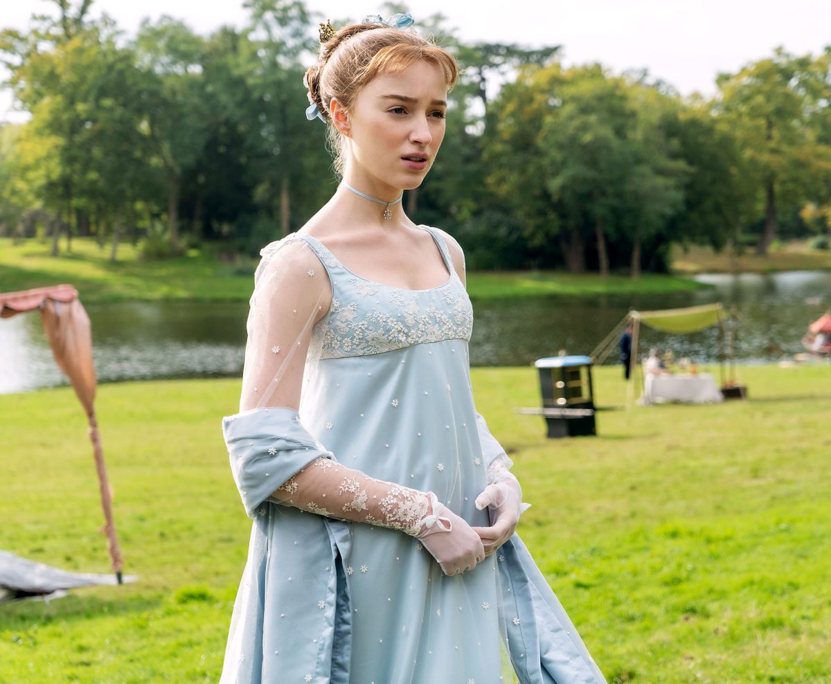 Bridgerton's Phoebe Dynevor Responds to 'Neck Acting' Compliments | Us ...