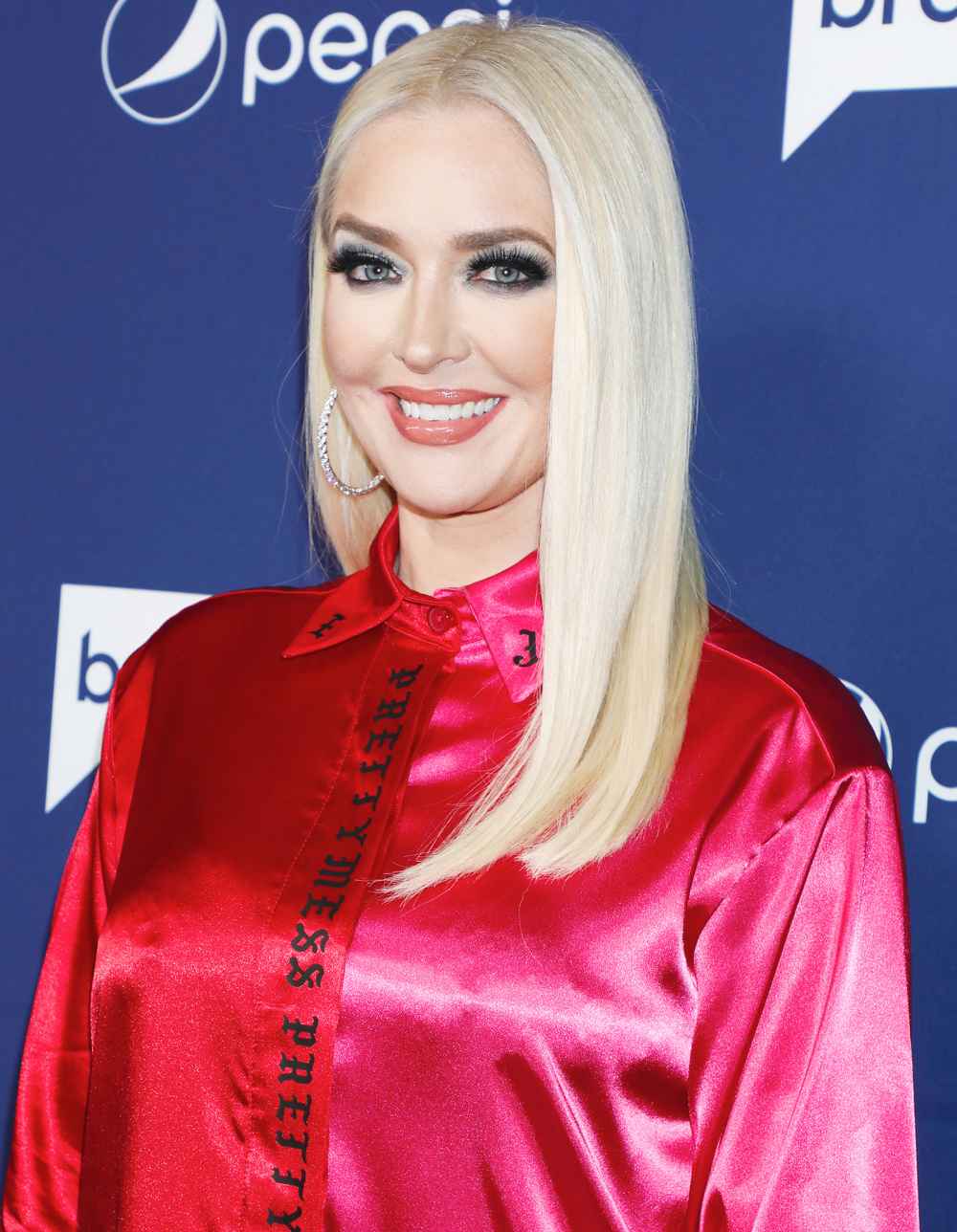 Lisa Vanderpump Shades Dorit Kemsley, 'RHOBH' Cast on 'WWHL' | Us Weekly