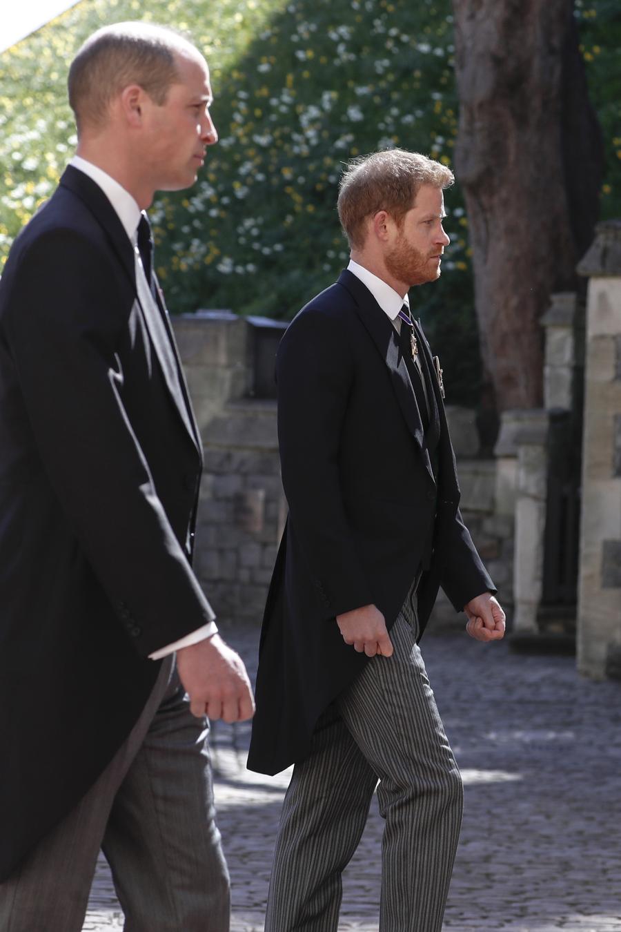 Meghan Markle Sent Handwritten Note, Wreath for Prince Philip's Funeral ...