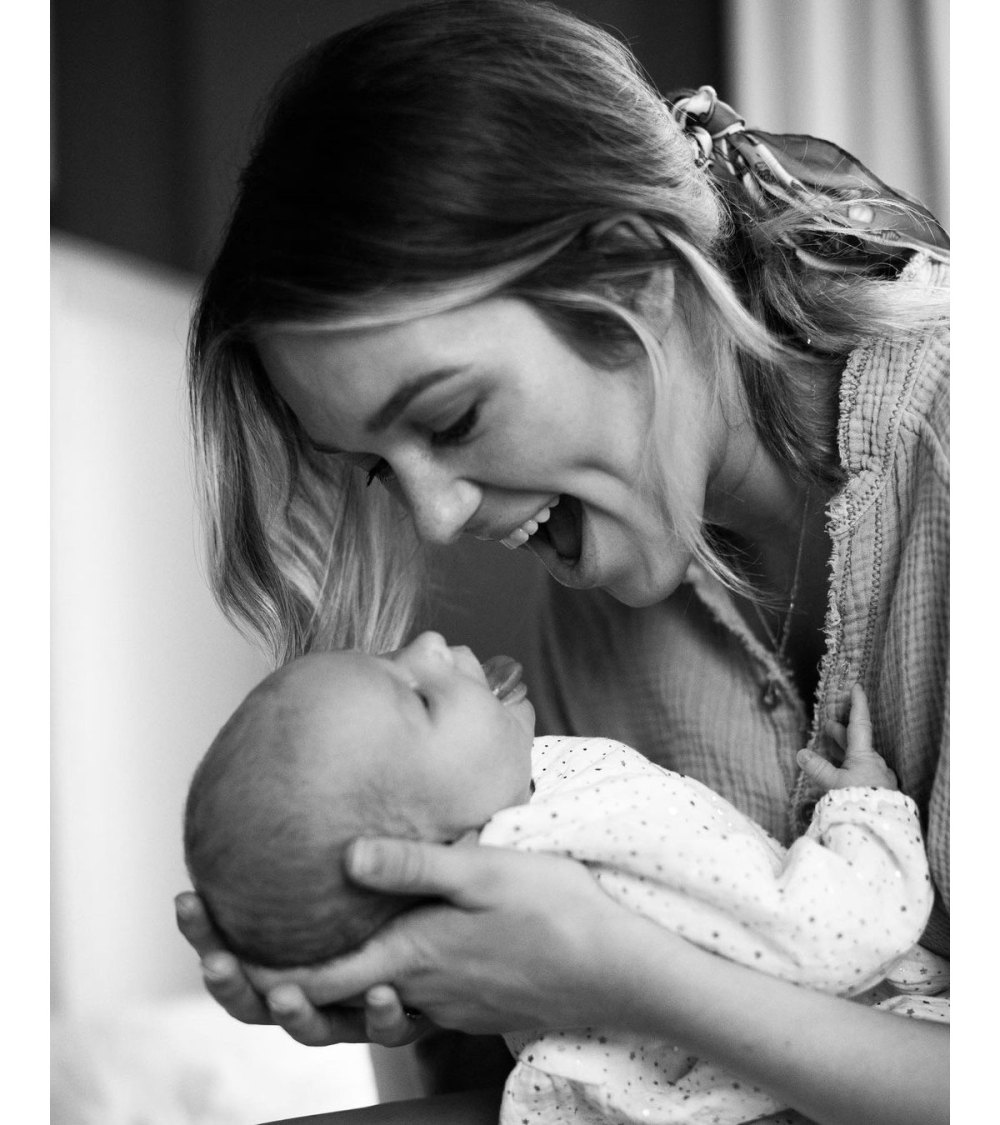 Sadie Robertson, Christian Huff Post Family Pics With Daughter Honey ...